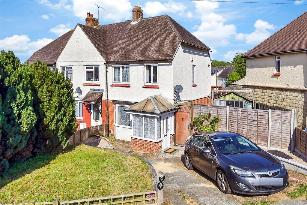 Calder Road, Maidstone, Kent 3 bed end of terrace house for sale - £270,000