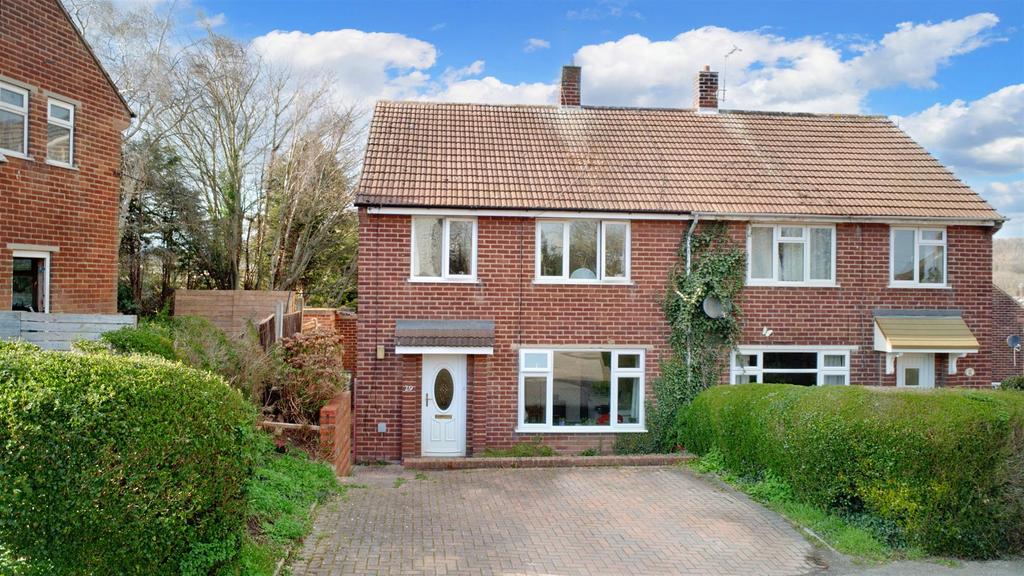 Lymn Avenue, Gedling, Nottingham 3 bed semi-detached house - £189,950