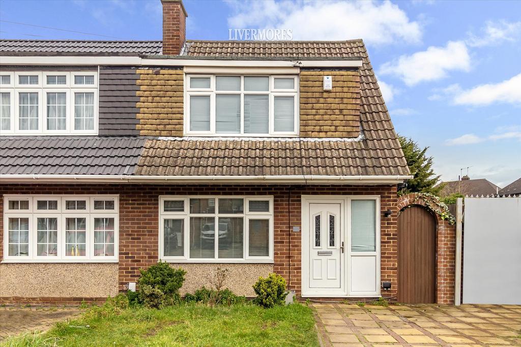 Beult Road Crayford Kent 3 Bed Semi Detached House £400 000
