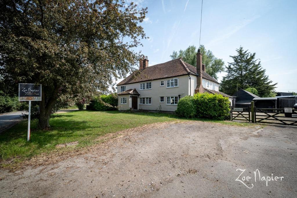 High Roding 5 bed detached house - £1,975,000
