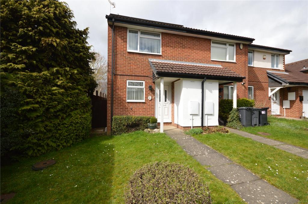 Spayne Close, Luton, Bedfordshire, LU3 2 bed end of terrace house - £ ...