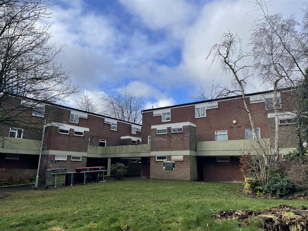 Meadowlea, Madeley, Telford 2 bed flat - £69,950