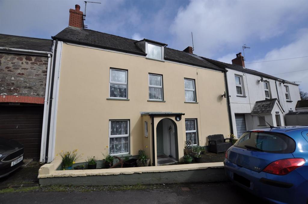 Water Street, Laugharne, Carmarthen 4 bed terraced house - £339,950