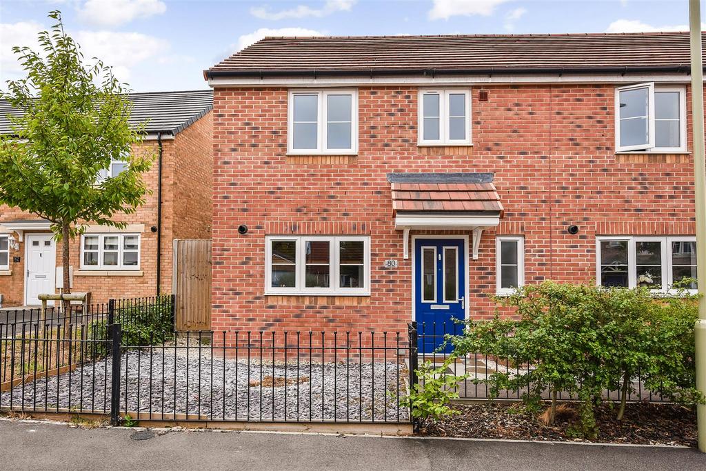 Halter Way, Andover 3 bed end of terrace house - £315,000