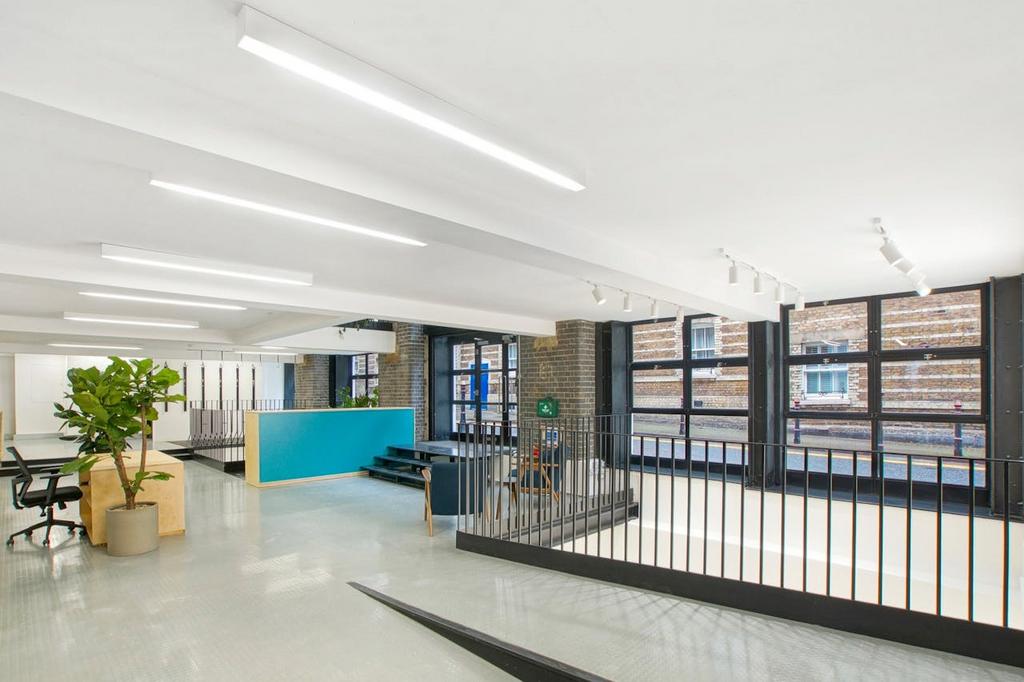 4 Pear Tree Court, Farringdon, EC1R 0DS Office - £31,507 pcm (£7,271 pw)