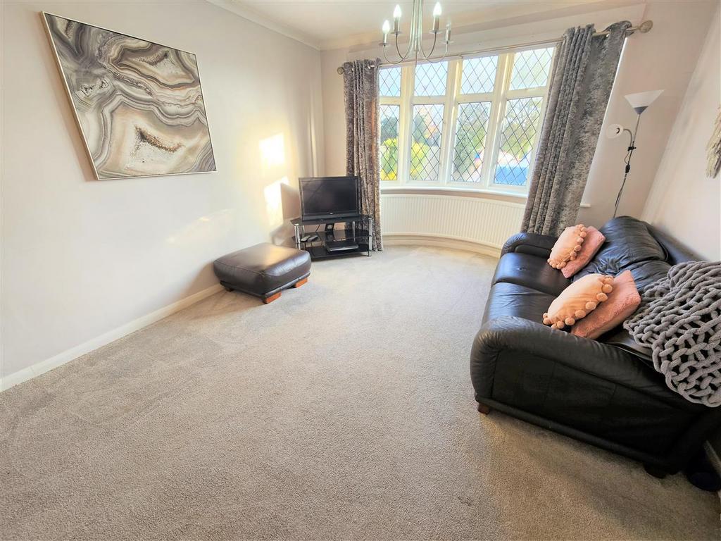 Liberty Lane, Addlestone 3 bed terraced house - £465,000