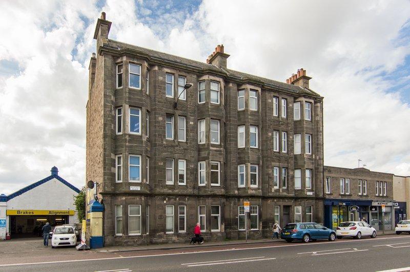 12, Mayfield Place, Edinburgh, EH12 7UZ 2 bed flat - £995 pcm (£230 pw)