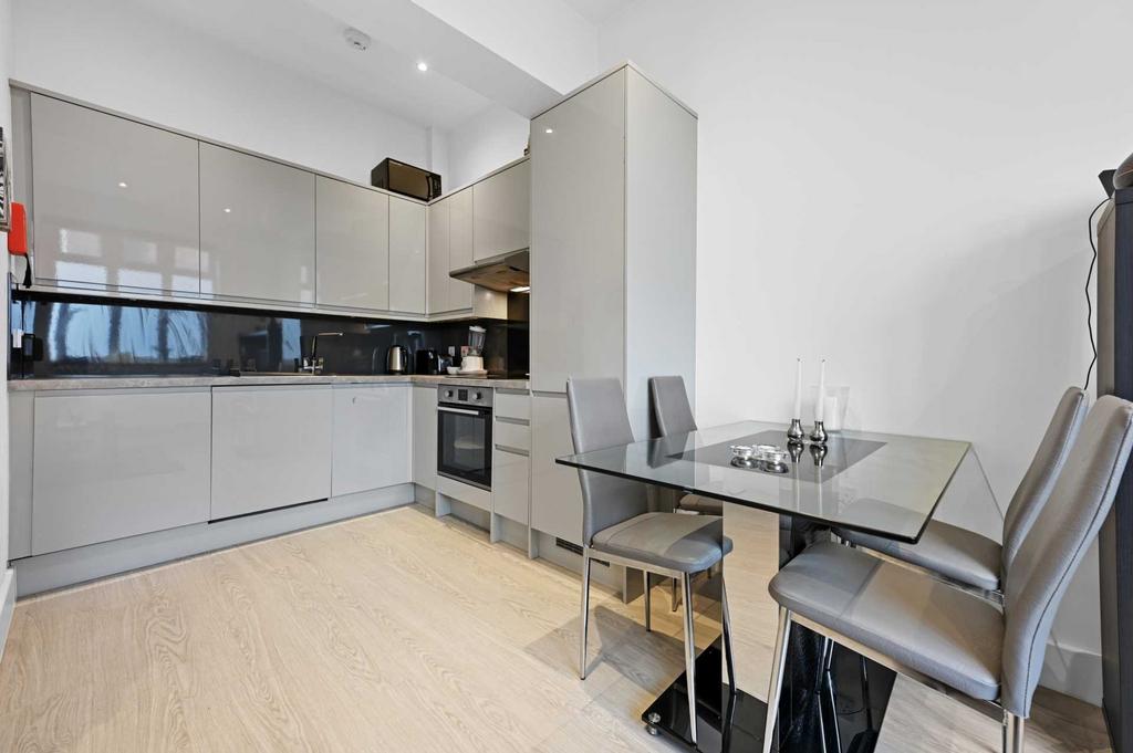 Dalling Road, Hammersmith, London, W6... 1 bed flat to rent - £1,950 ...