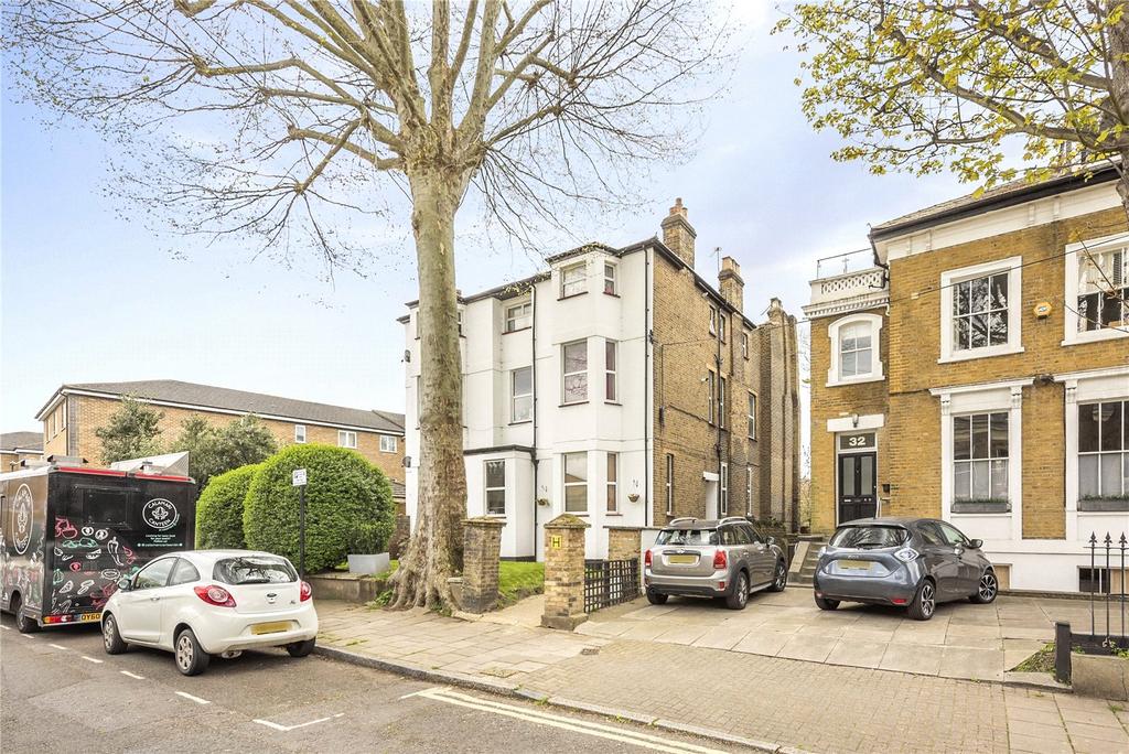 Ainsworth Road, Hackney, London 2 bed flat - £2,301 pcm (£531 pw)
