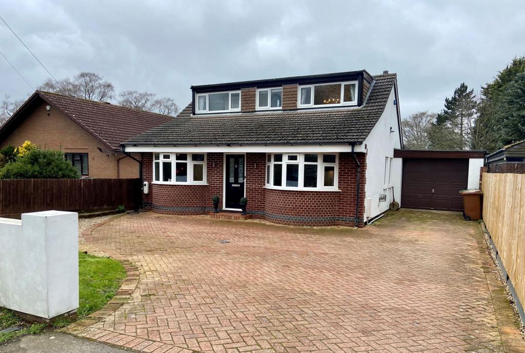 Overstone Road, Sywell, Northampton... 3 bed detached bungalow - £550,000