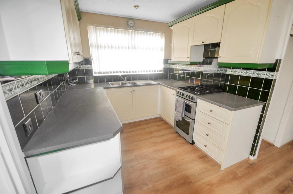 Village Close, Castlefields, Runcorn... 3 bed terraced bungalow - £795 ...