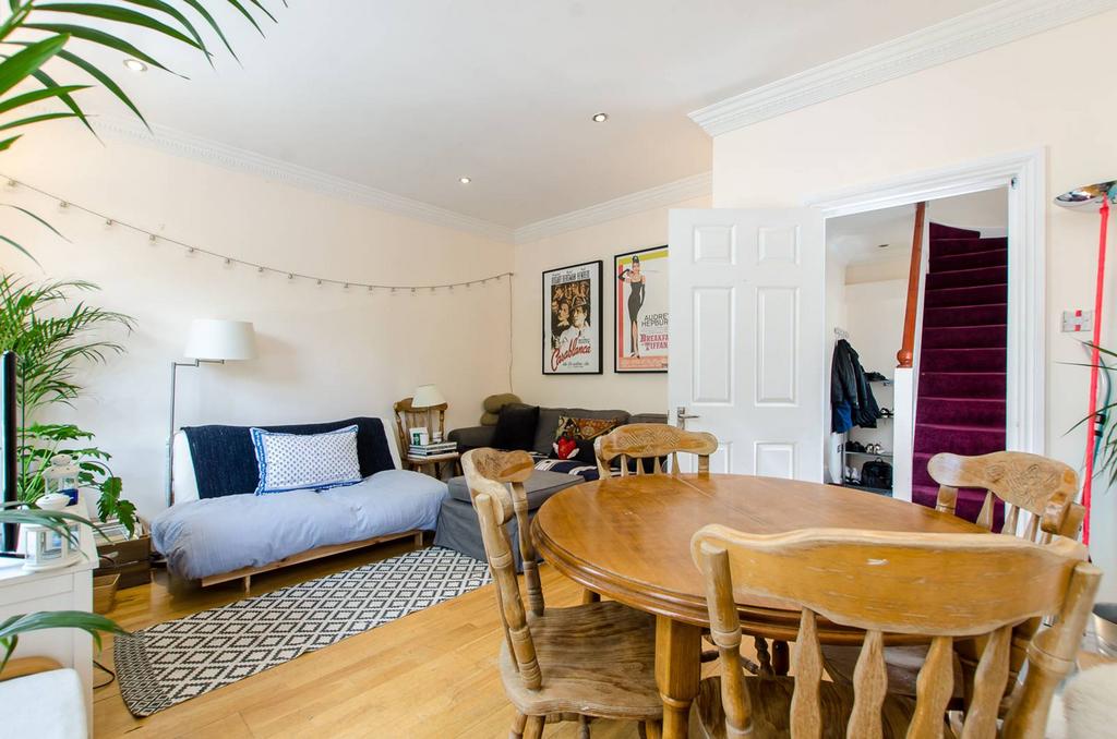 Stockwell Road. London, Stockwell... 3 bed flat - £550,000