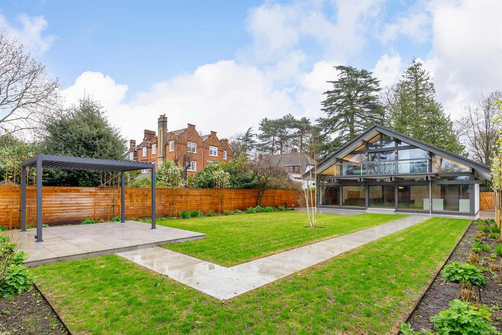 Manor Place, Chislehurst 3 bed house - £5,500 pcm (£1,269 pw)