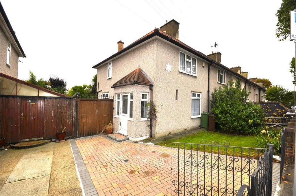 Oxlow Lane, Dagenham 2 bed end of terrace house - £375,000
