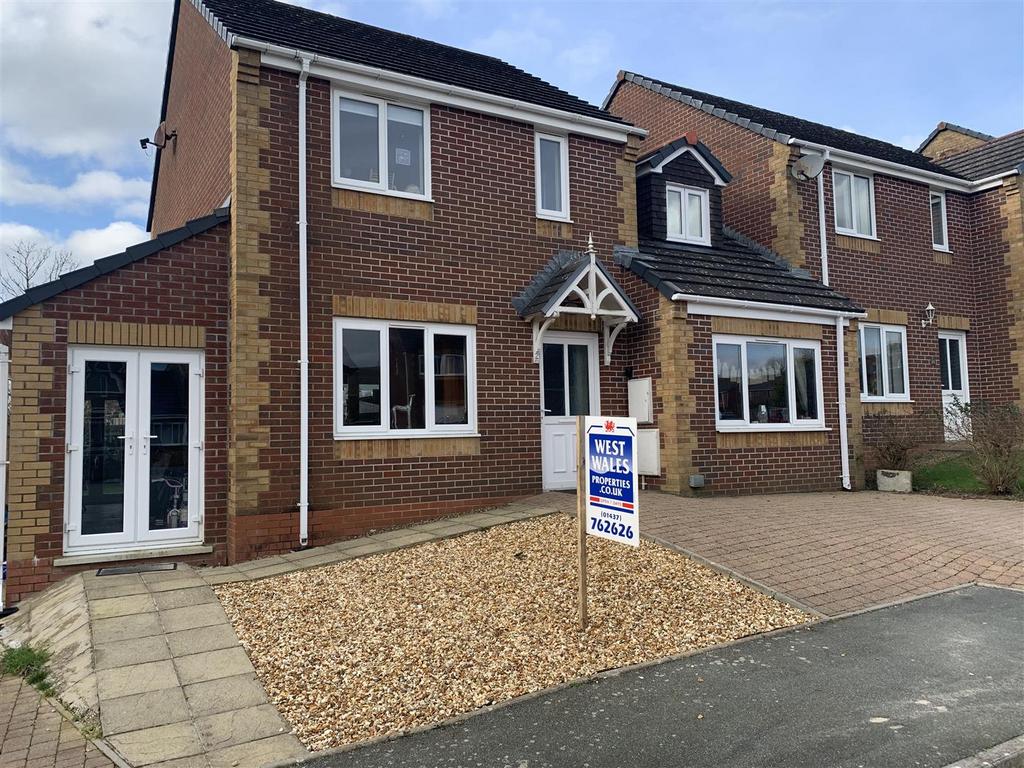 Haverfordwest 4 Bed Semi Detached House £260 000