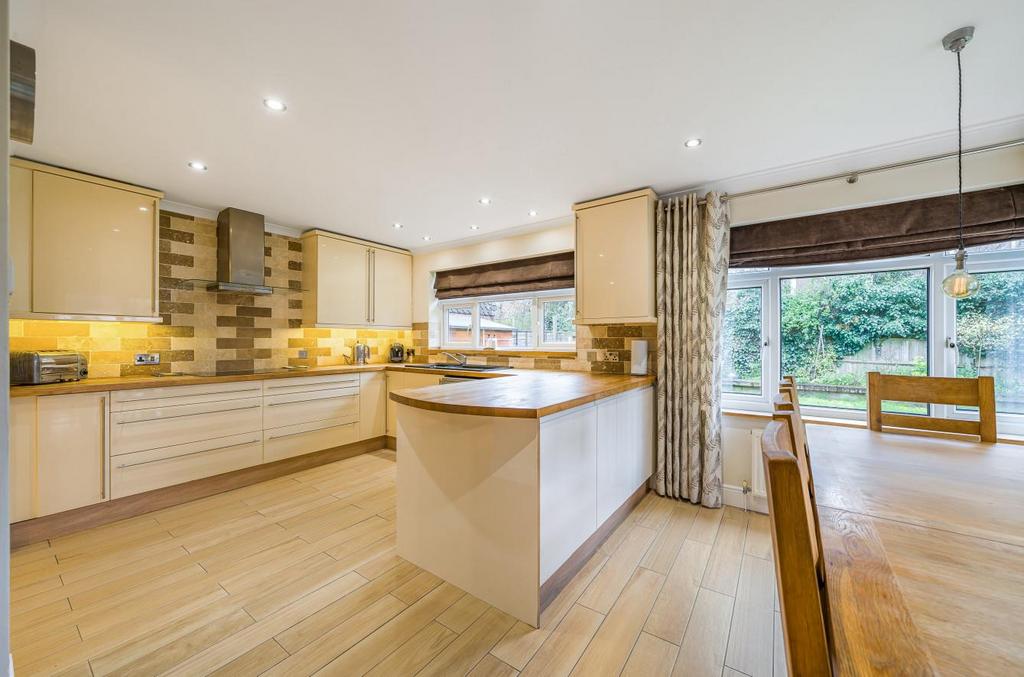 Middle Deal Road, Deal 4 bed detached house - £695,500