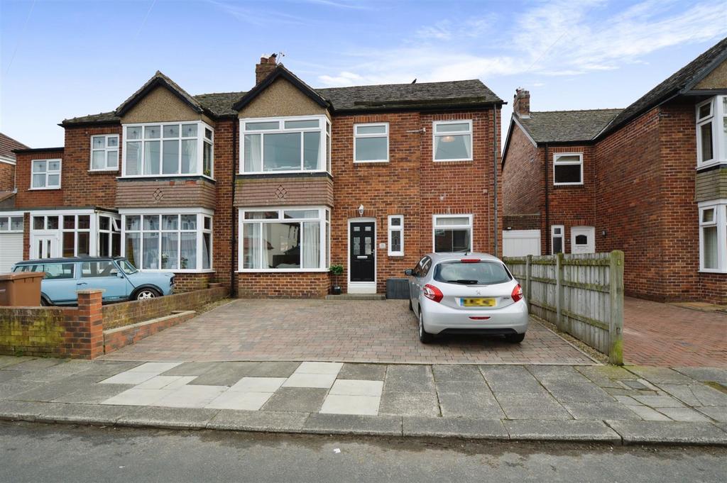 Middlegate, Loansdean, Morpeth 4 bed semi-detached house - £385,000