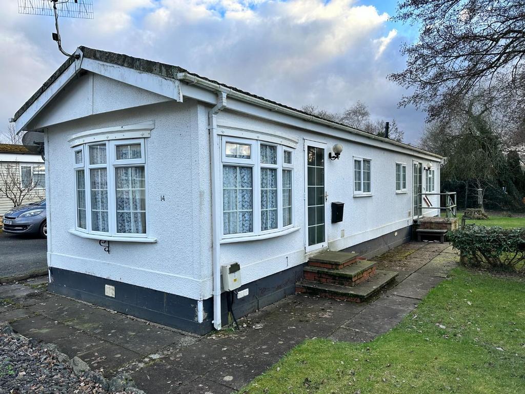 Ash Way, Caerwnon Park, Builth Wells 2 bed park home - £80,000