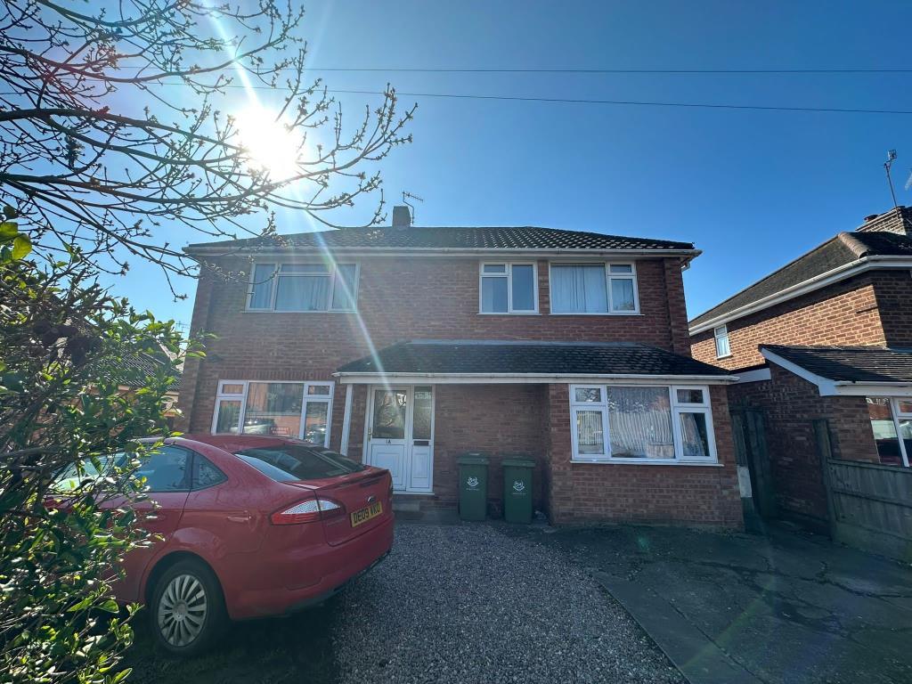 Windsor Avenue, Worcester, WR2 5 bed detached house - £450 pcm (£104 pw)