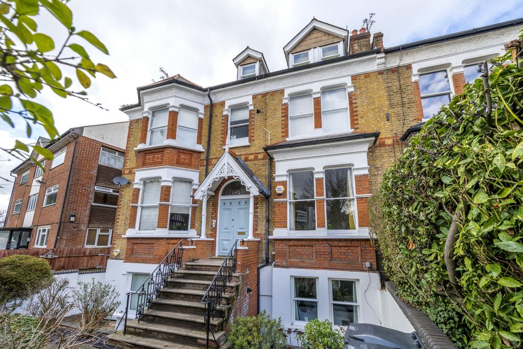 Christchurch Road, Crouch End, N8 2 bed apartment - £825,000