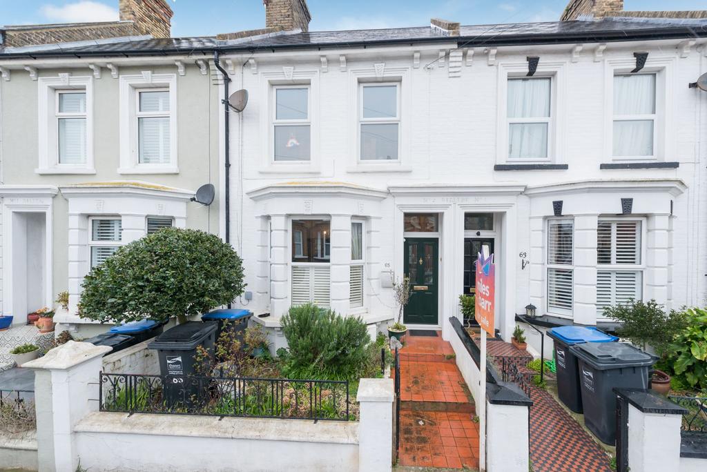 South Eastern Road, Ramsgate, CT11 2 bed terraced house - £285,000