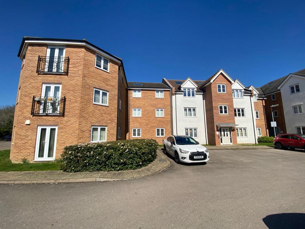 Weston House, Gregory Gardens... 2 bed flat - £142,500