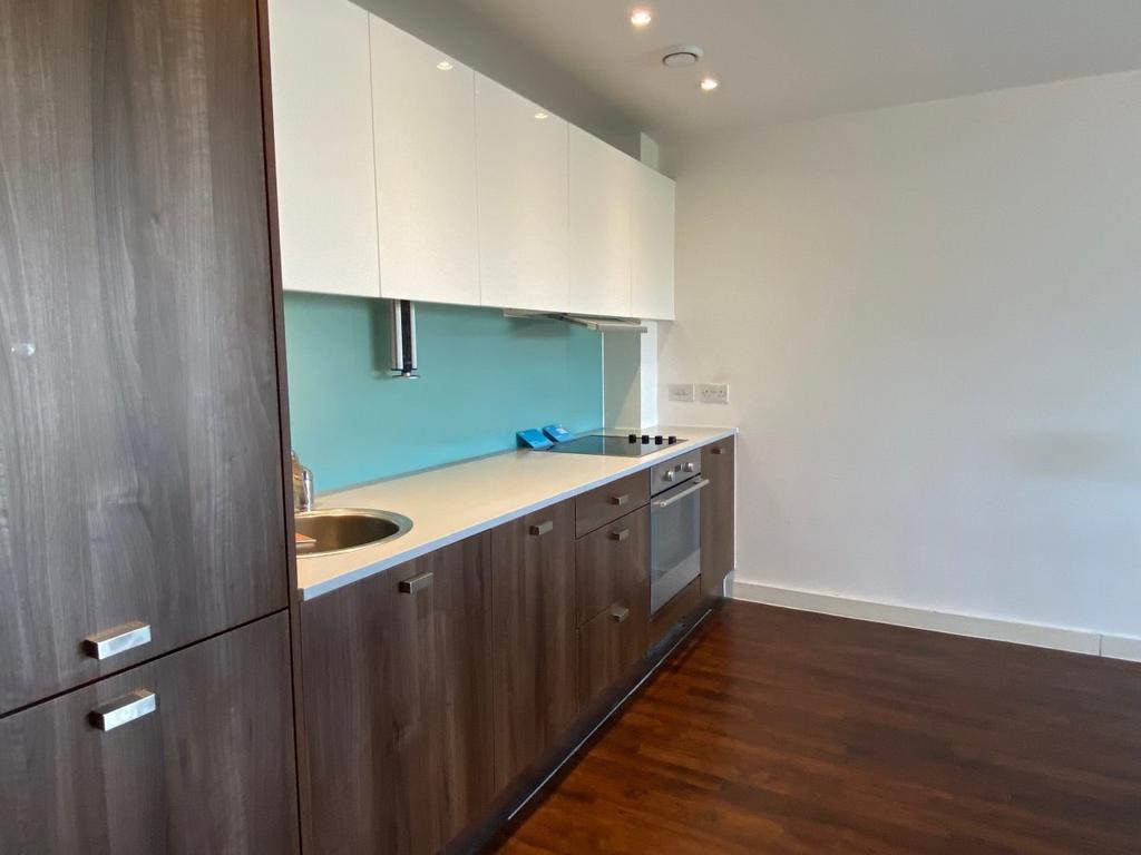 The Icon, Basildon 2 bed flat - £1,450 pcm (£335 pw)