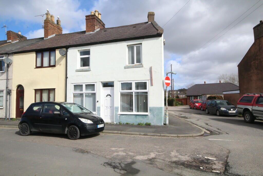 Bridge Street, Mold, Flintshire, CH7 1LW 3 bed terraced house - £100,000
