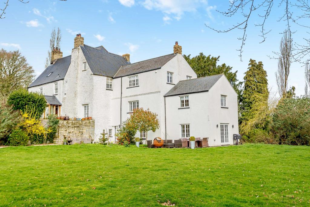 Langstone Court Road, Langstone 4 bed semi-detached house - £550,000