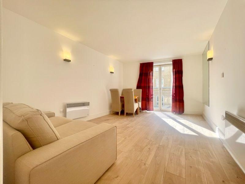 Plumbers Row, London 1 bed apartment - £1,647 pcm (£380 pw)