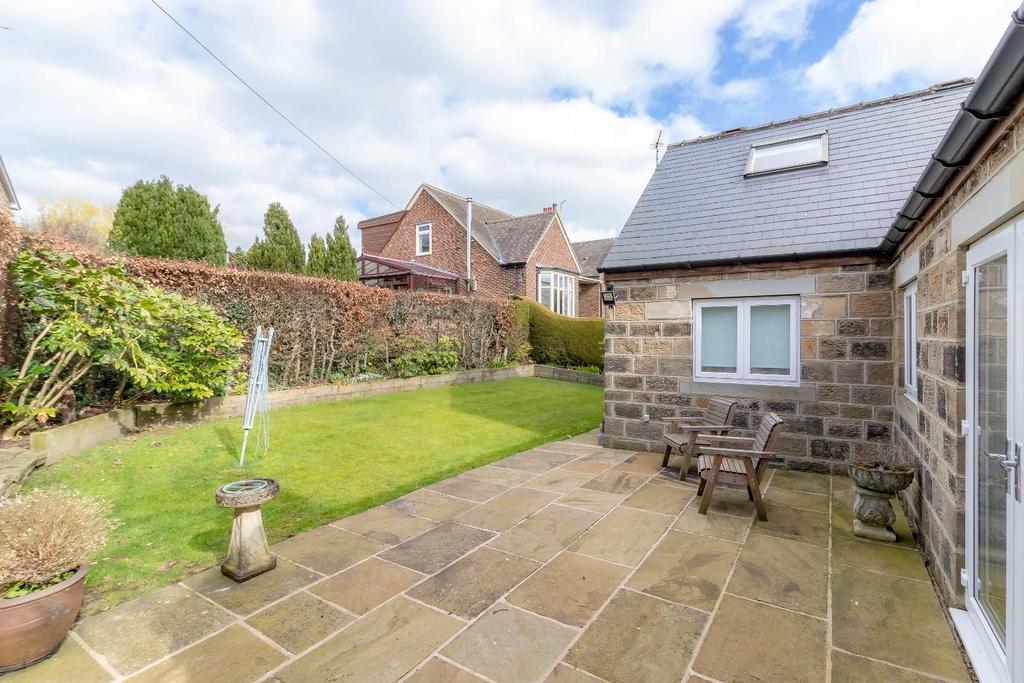 Crag Lane, Huby, Leeds 4 bed detached bungalow - £750,000