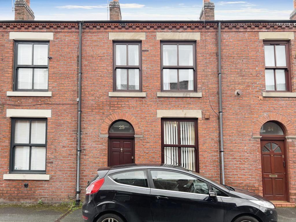 Bedford Square, Leigh 3 bed house - £125,000