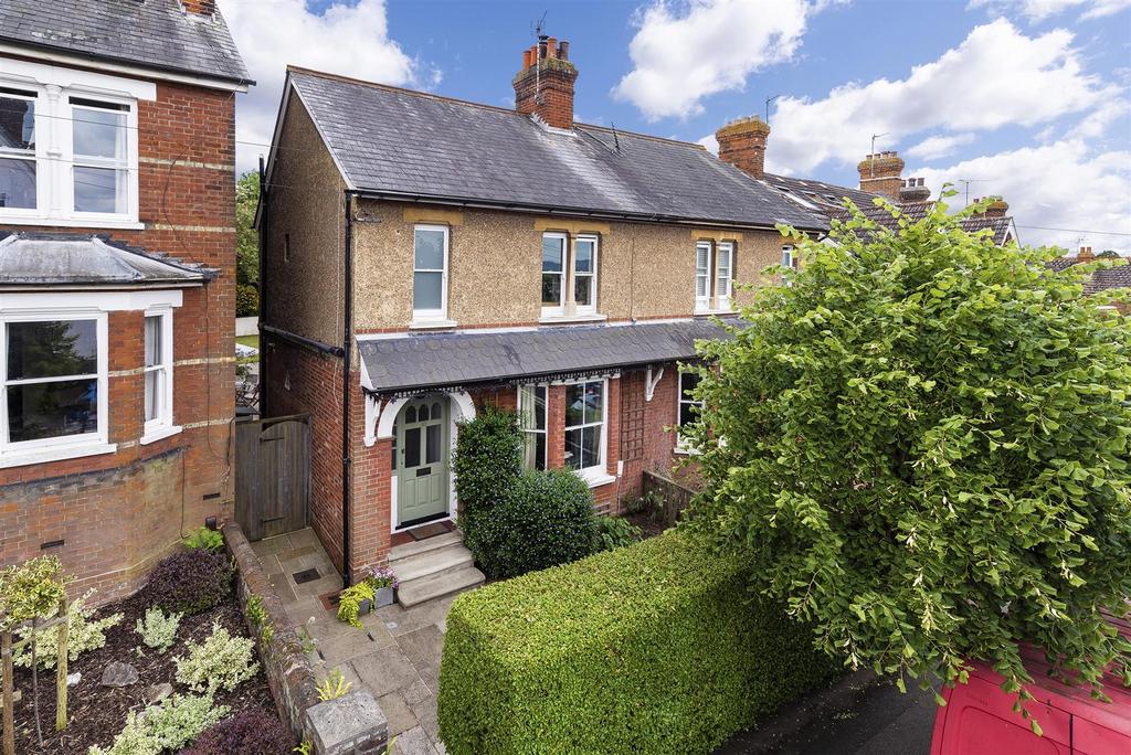 Springwell Road, Tonbridge 3 bed semi-detached house - £625,000