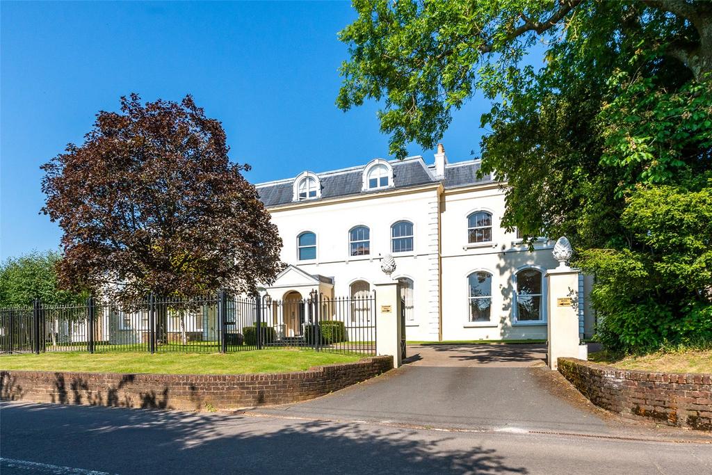 Cudham Hall, Cudham Lane South, Cudham, Kent, TN14 2 bed apartment - £ ...