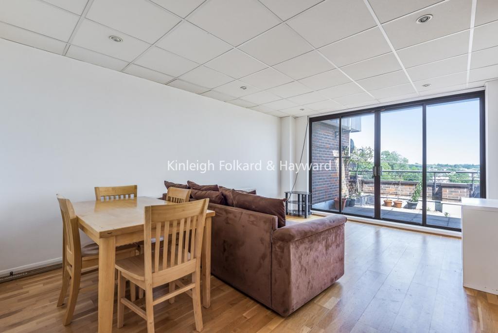 Elmfield Road Bromley BR1 2 bed flat - £1,400 pcm (£323 pw)