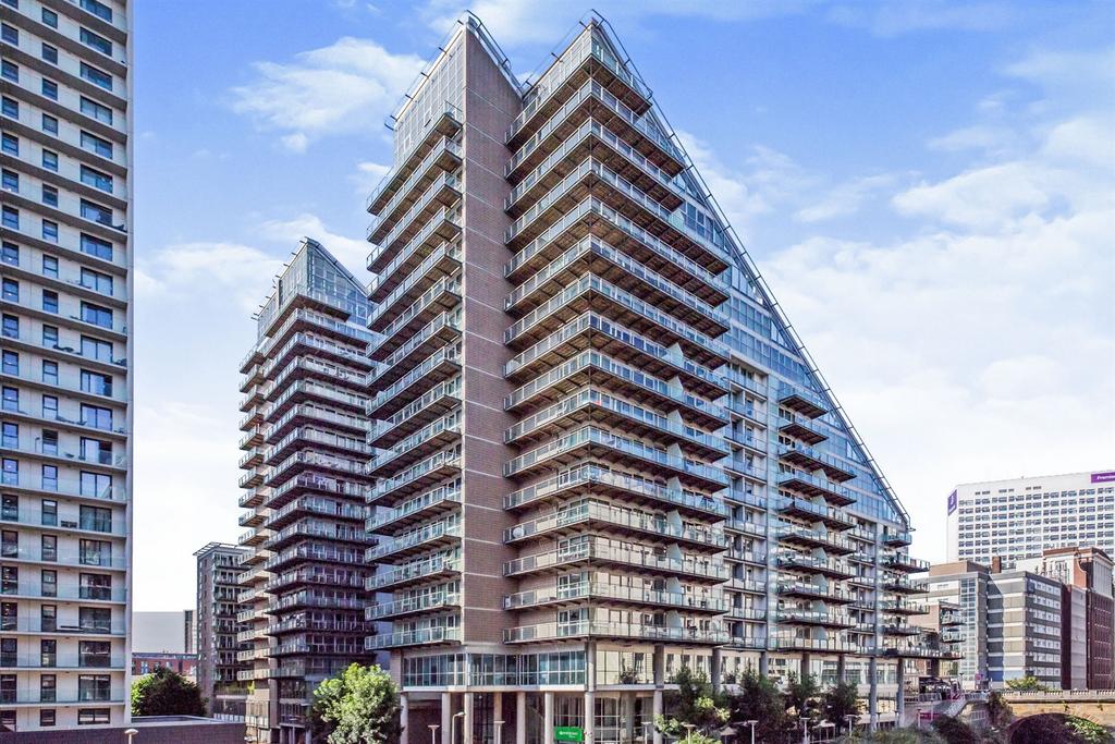 The Edge, Clowes Street, Salford, M3 2 bed apartment - £1,500 pcm (£346 pw)