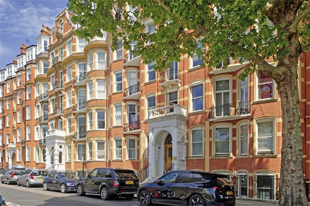 Falkland House, London, W8 2 bed flat - £1,575,000