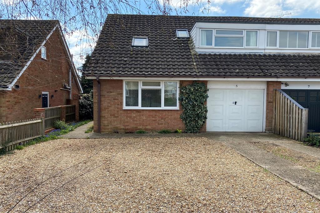 Shinfield, Reading 3 bed semi-detached house - £1,650 pcm (£381 pw)