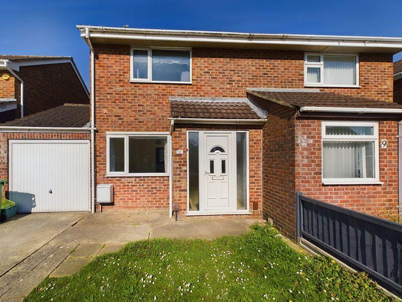 Poplar Way Hardwicke 3 Bed Semi Detached House £250 000