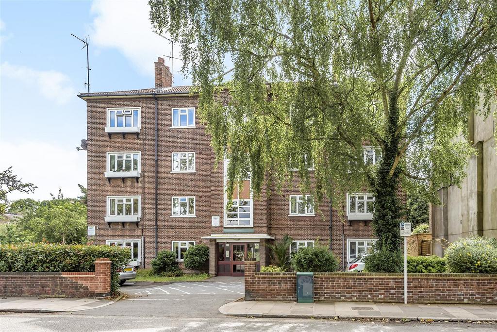 Rocks Lane, Barnes, SW13 1 bed flat - £1,650 pcm (£381 pw)