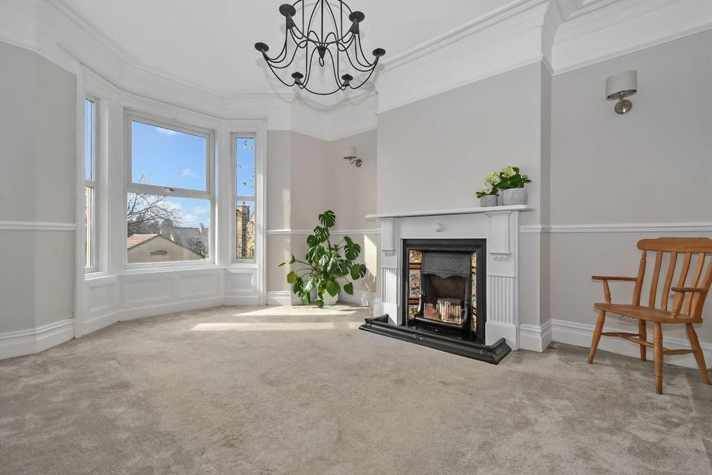 Maple Terrace, Yeadon, Leeds 4 bed terraced house for sale - £375,000