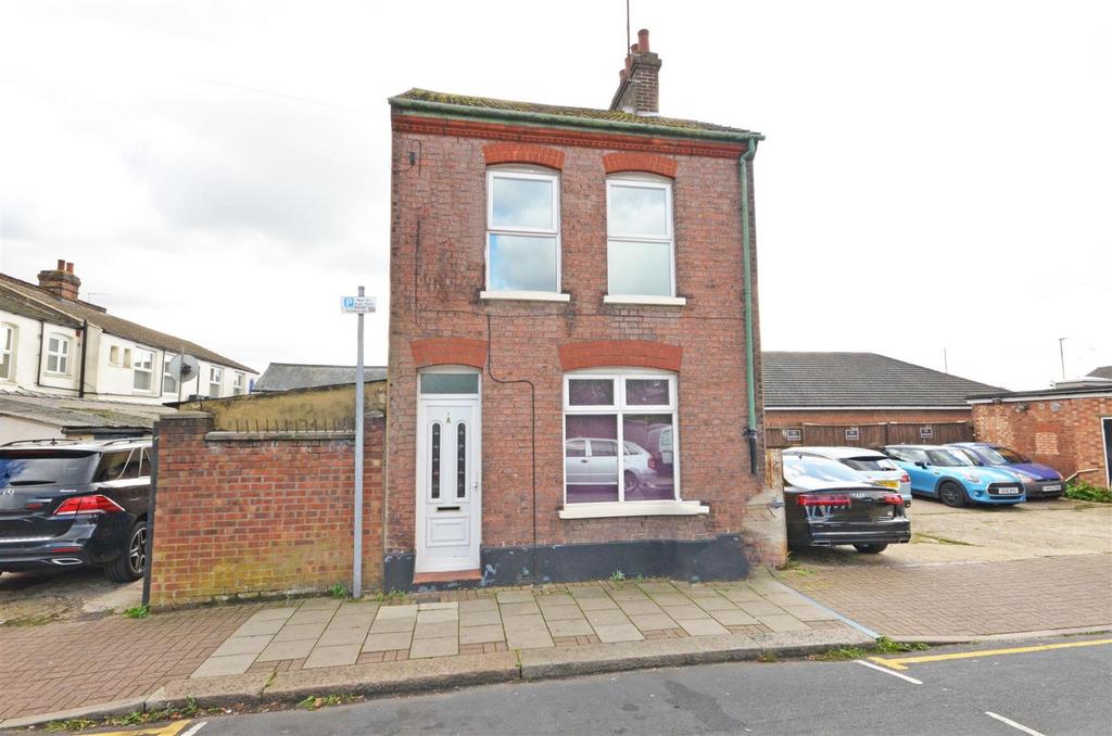 Frederick Street, Luton 2 bed apartment - £1,100 pcm (£254 pw)