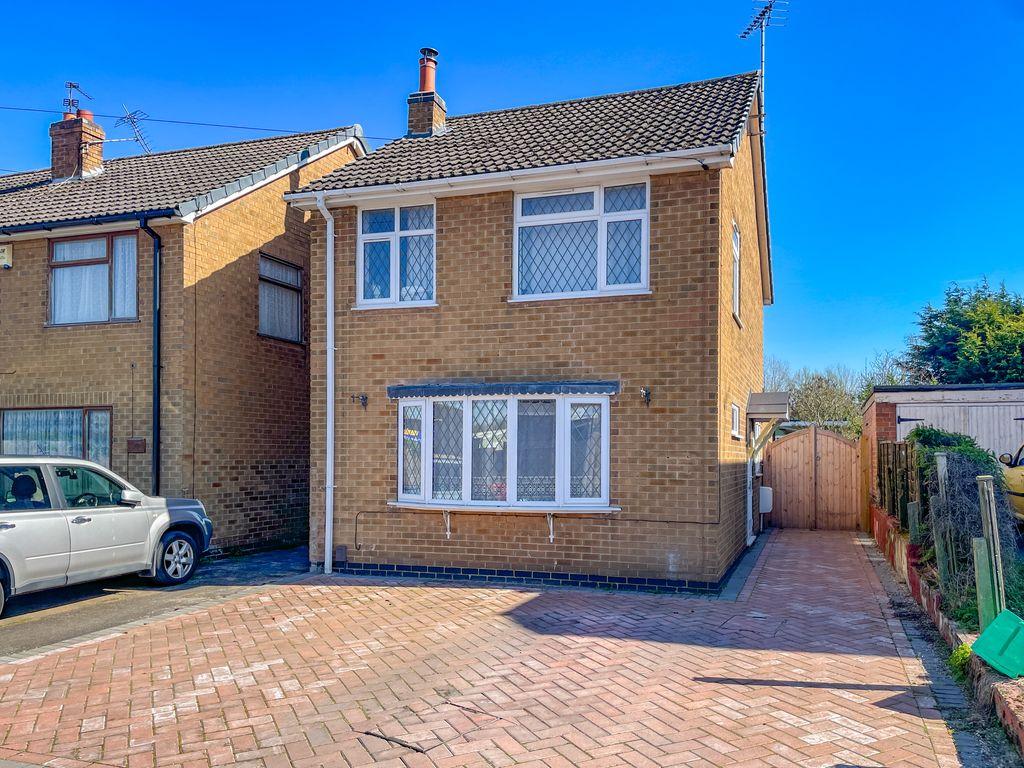 Barton Road, Long Eaton NG10 2FN 3 bed detached house - £270,000