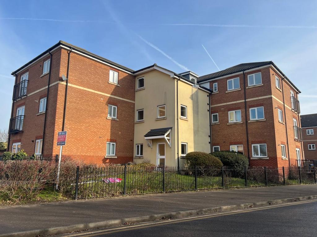 Crosse Courts, Basildon 2 bed flat - £1,195 pcm (£276 pw)