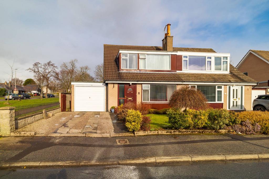 1 Rosewell Terrace, Aberdeen, AB15 6HP 3 bed semi-detached house - £229,950