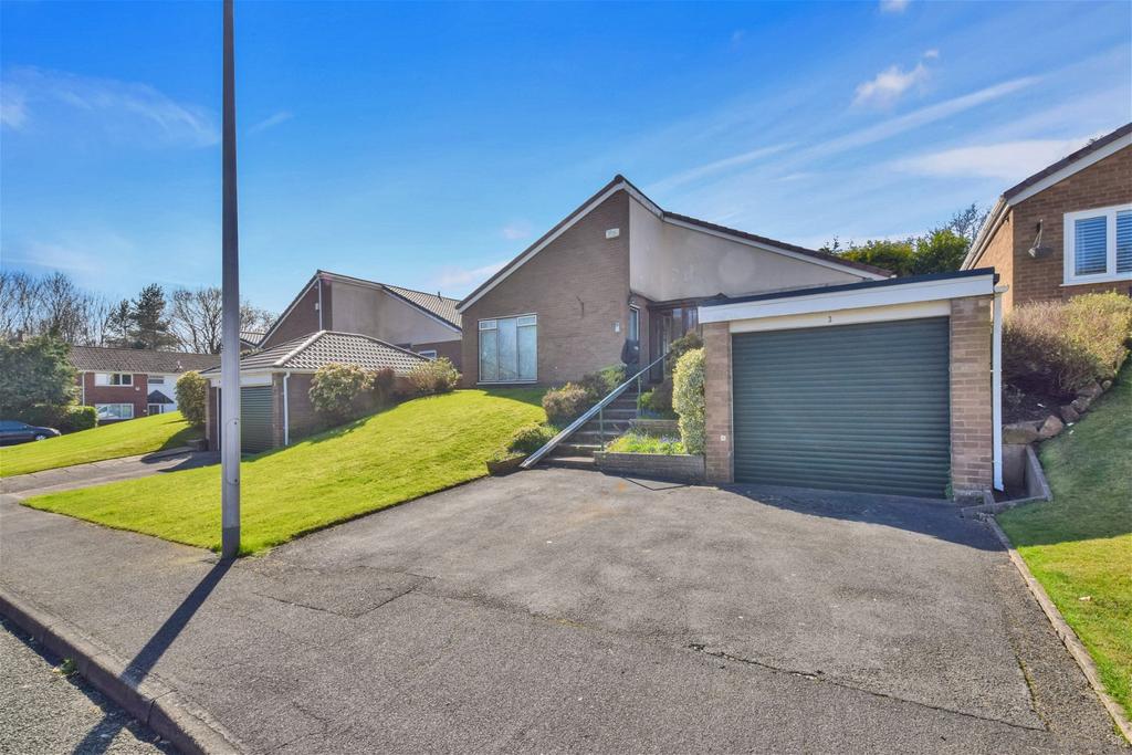 Norton View, Runcorn 3 bed detached bungalow - £240,000