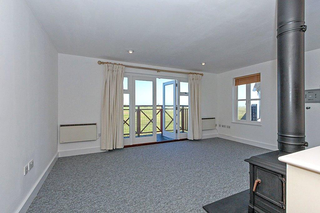 North Quay, Conyer, Sittingbourne, ME9 3 bed end of terrace house - £ ...