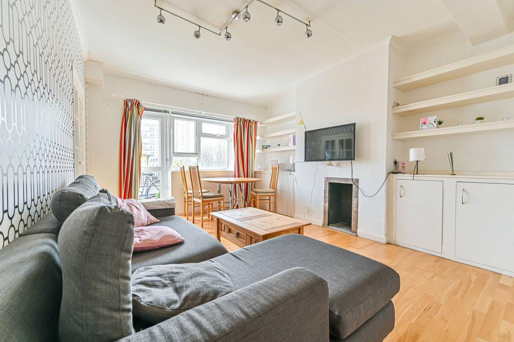 Westbridge House, Westbridge Road... 3 bed flat - £600,000
