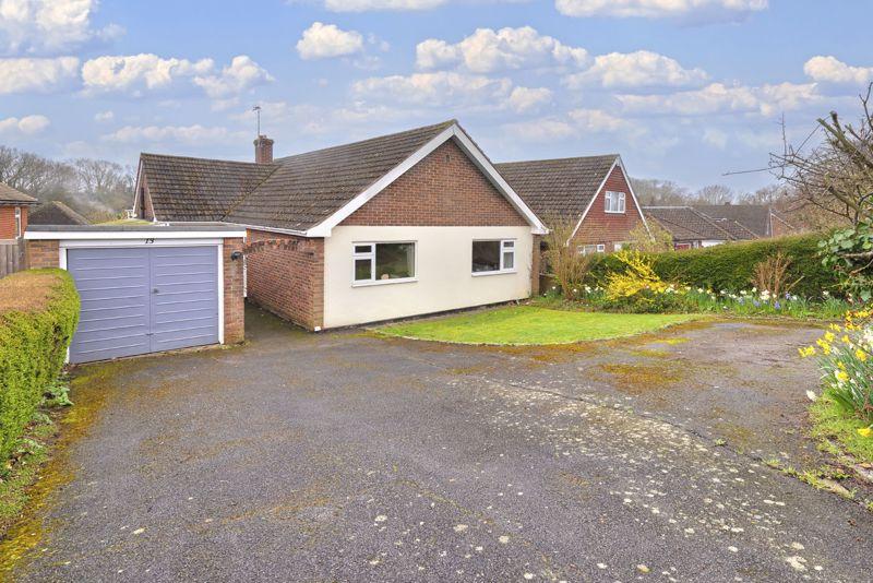 Romney Way, Tonbridge, TN10 4PG 3 bed detached bungalow - £575,000