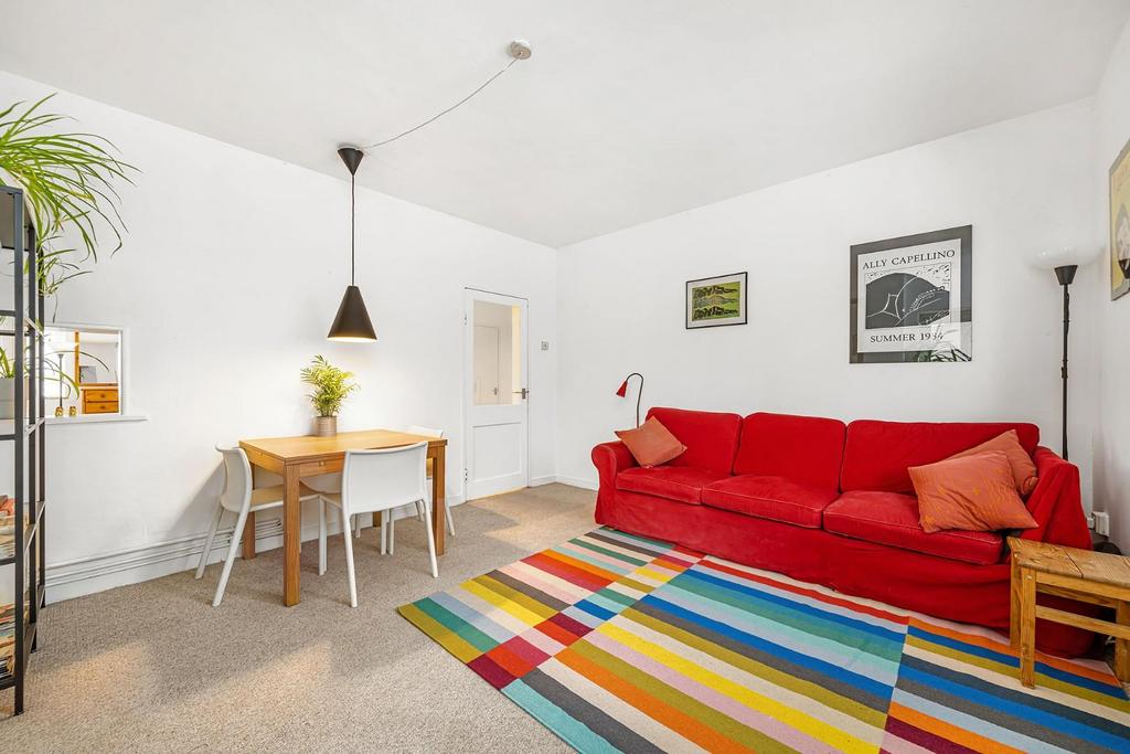 Effra Parade, SW2 2 bed flat - £399,950
